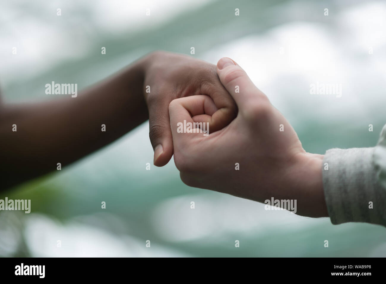 Cross your hands and fingers hi-res stock photography and images - Alamy