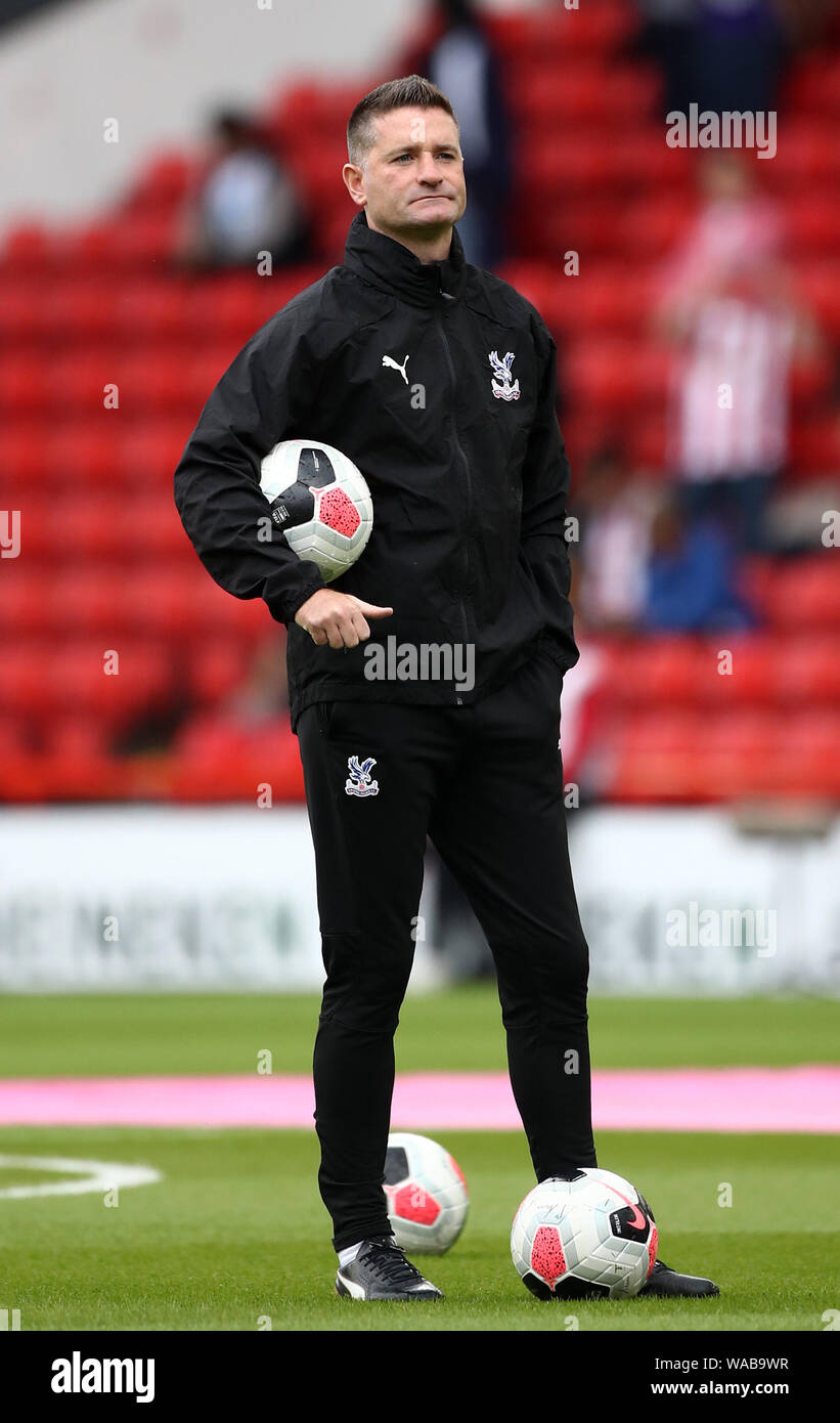 Crystal Palace first team coach Dave Reddington Stock Photo - Alamy