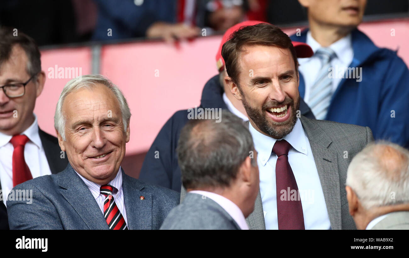 England manager Gareth Southgate (right) alongside Sheffield United co ...
