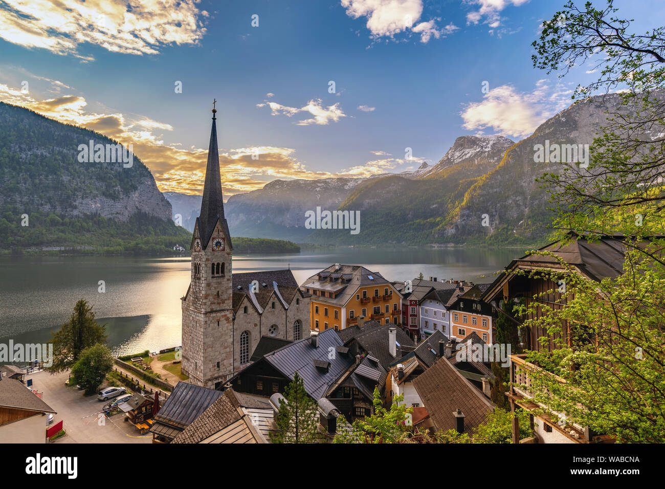 Hallstatt Austria, sunrise nature landscape of Hallstatt village with ...
