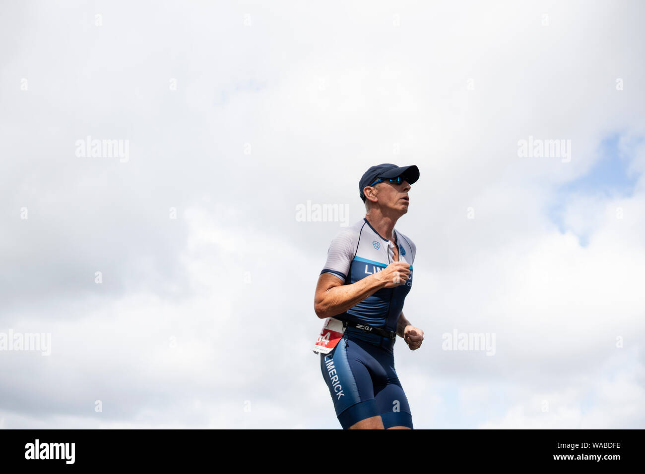 Male runner hi-res stock photography and images - Alamy