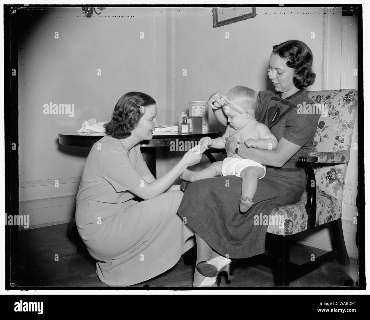 Combing hair properly Stock Photo - Alamy