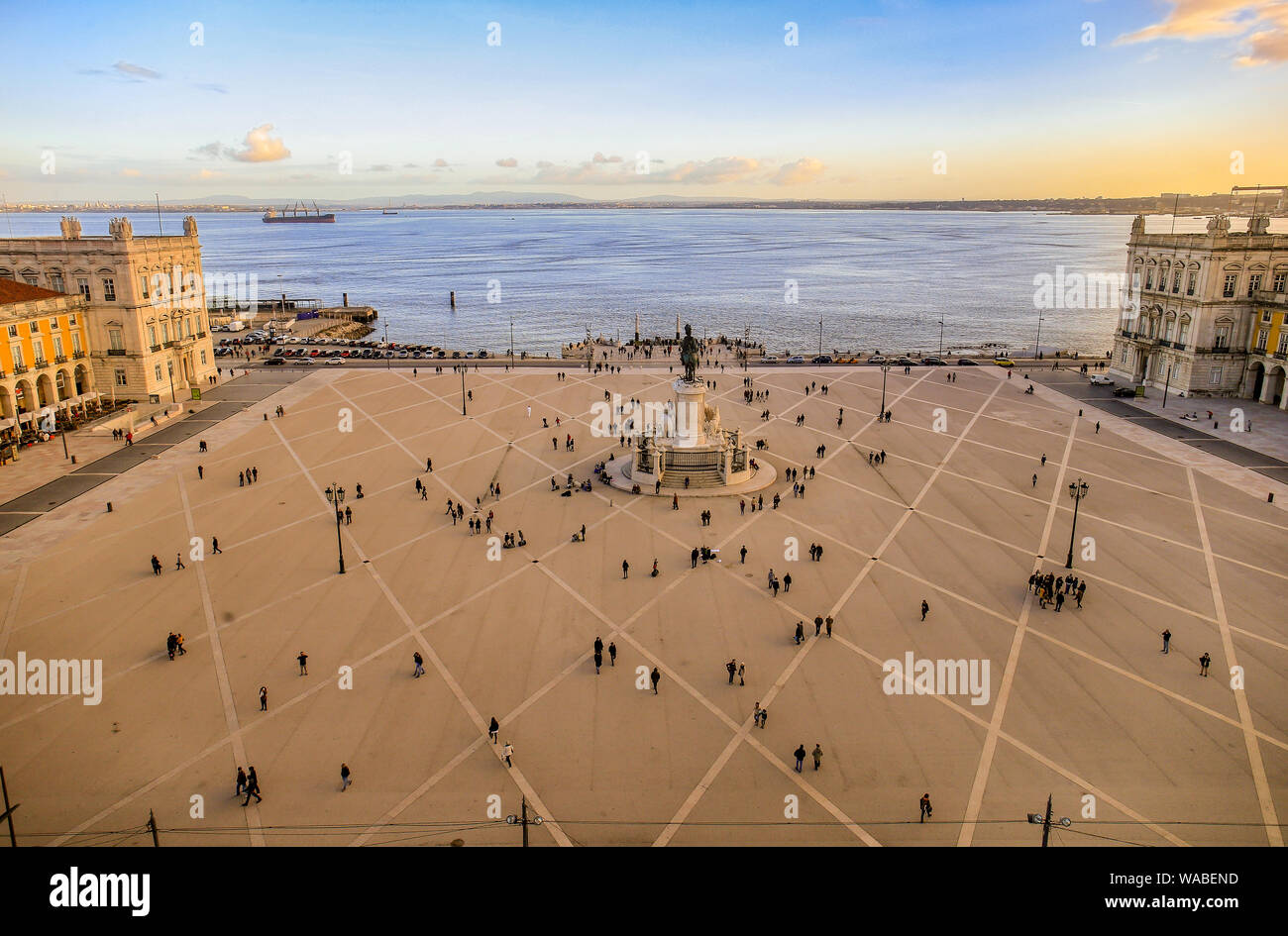 Lisbon comercio square aerial view hi-res stock photography and images ...