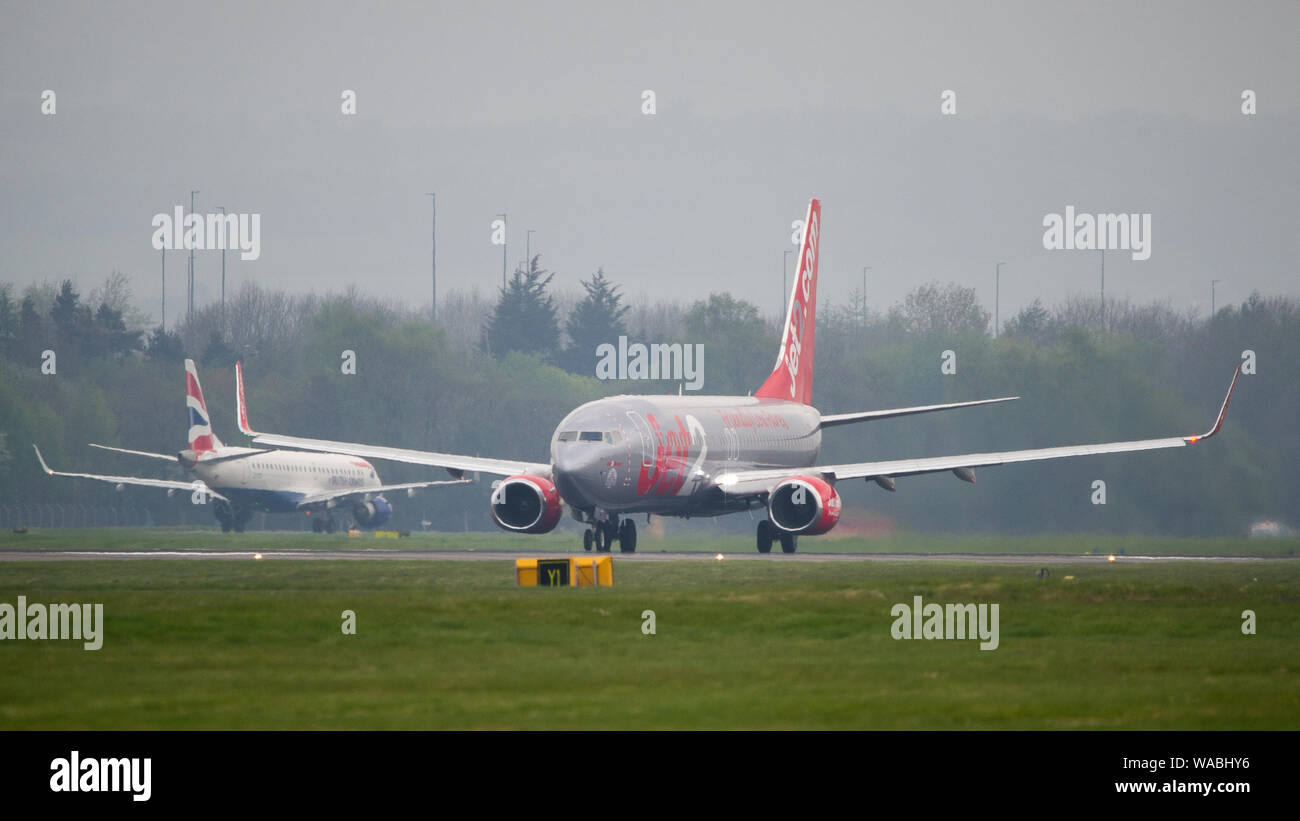 Jet2 holidays plane at glasgow airport hi-res stock photography and ...