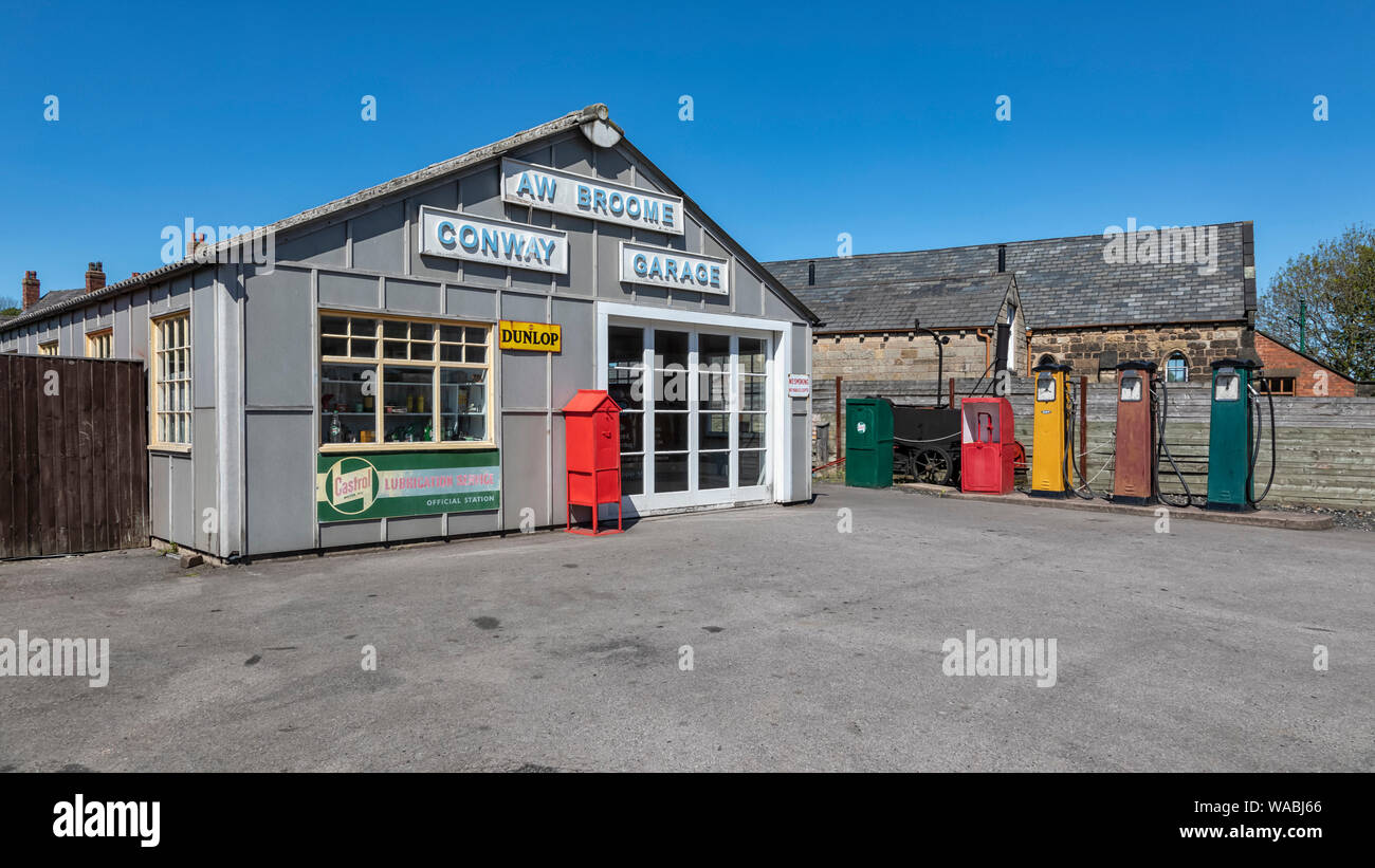 Garage 1920s High Resolution Stock Photography and Images - Alamy