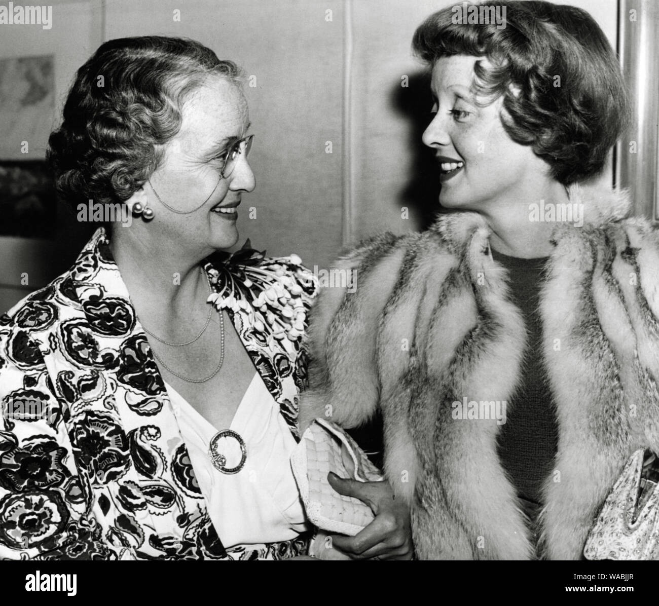 Bette Davis with her mother Ruthie Davis (circa 1940) File Reference ...