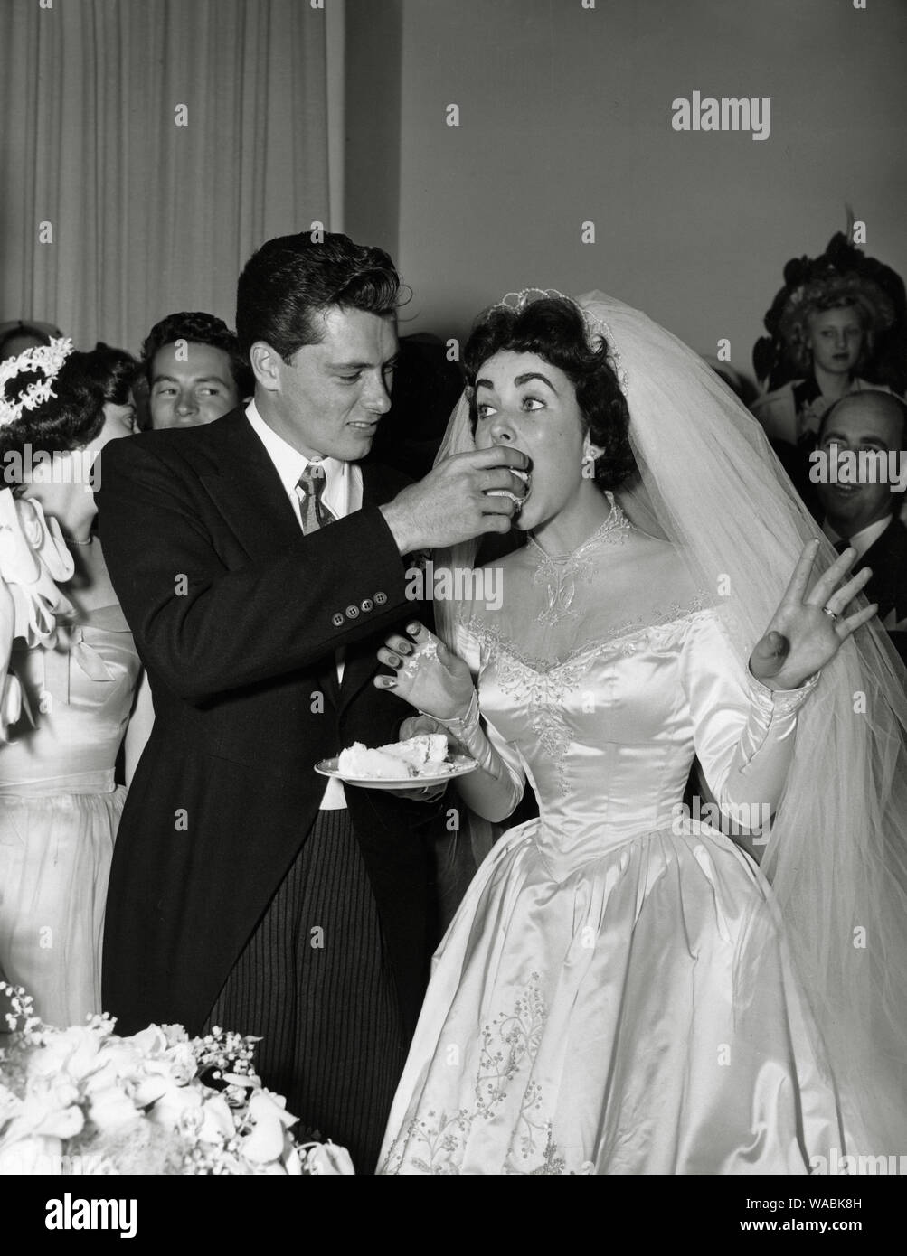 Elizabeth Taylor Wedding Dress