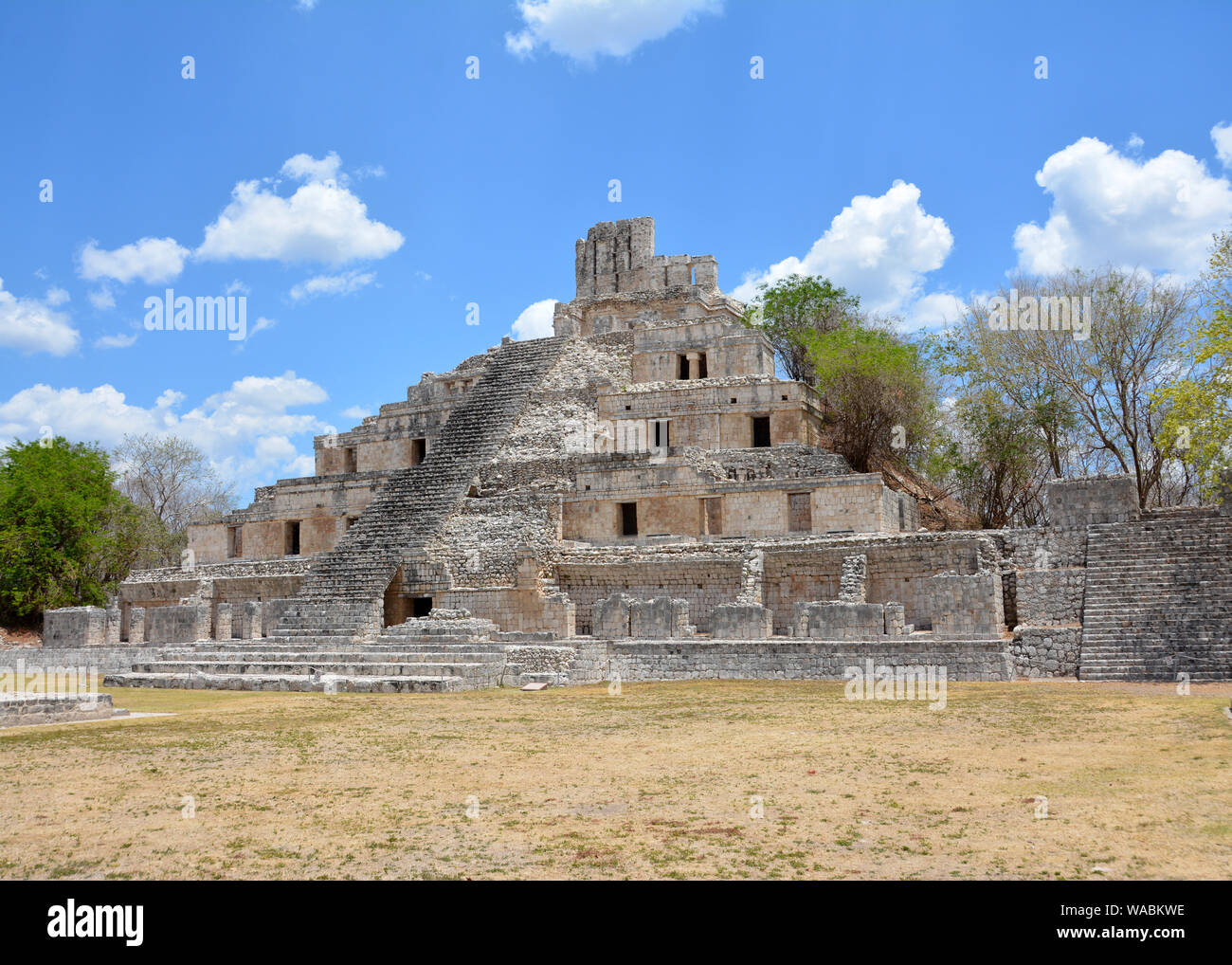 mayan temples mexico Stock Photo - Alamy