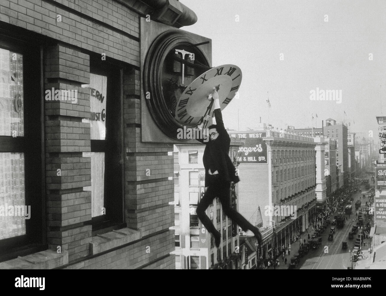 Harold Lloyd Clock Scene