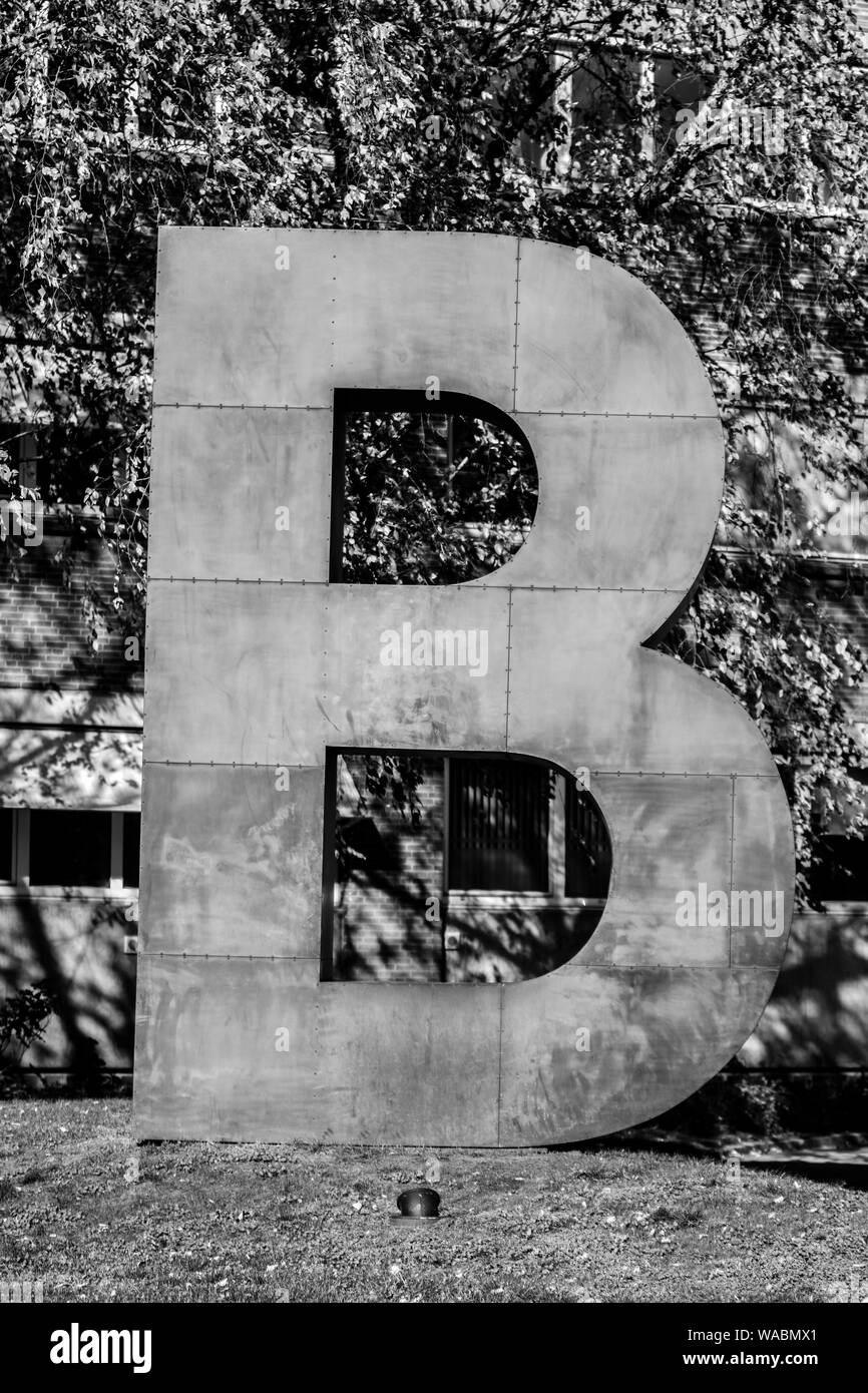 A Brass B Statue At Apeldoorn The Netherlands 2018 Stock Photo - Alamy