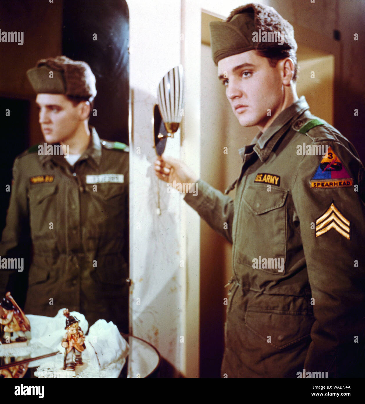 Elvis presley 1959 hi-res stock photography and images - Alamy