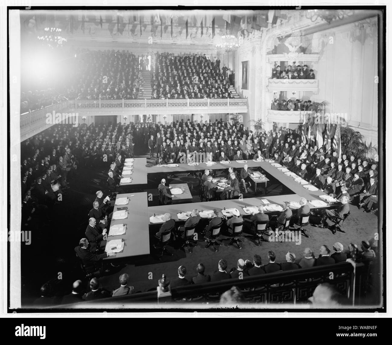 Discussion session Black and White Stock Photos & Images - Alamy