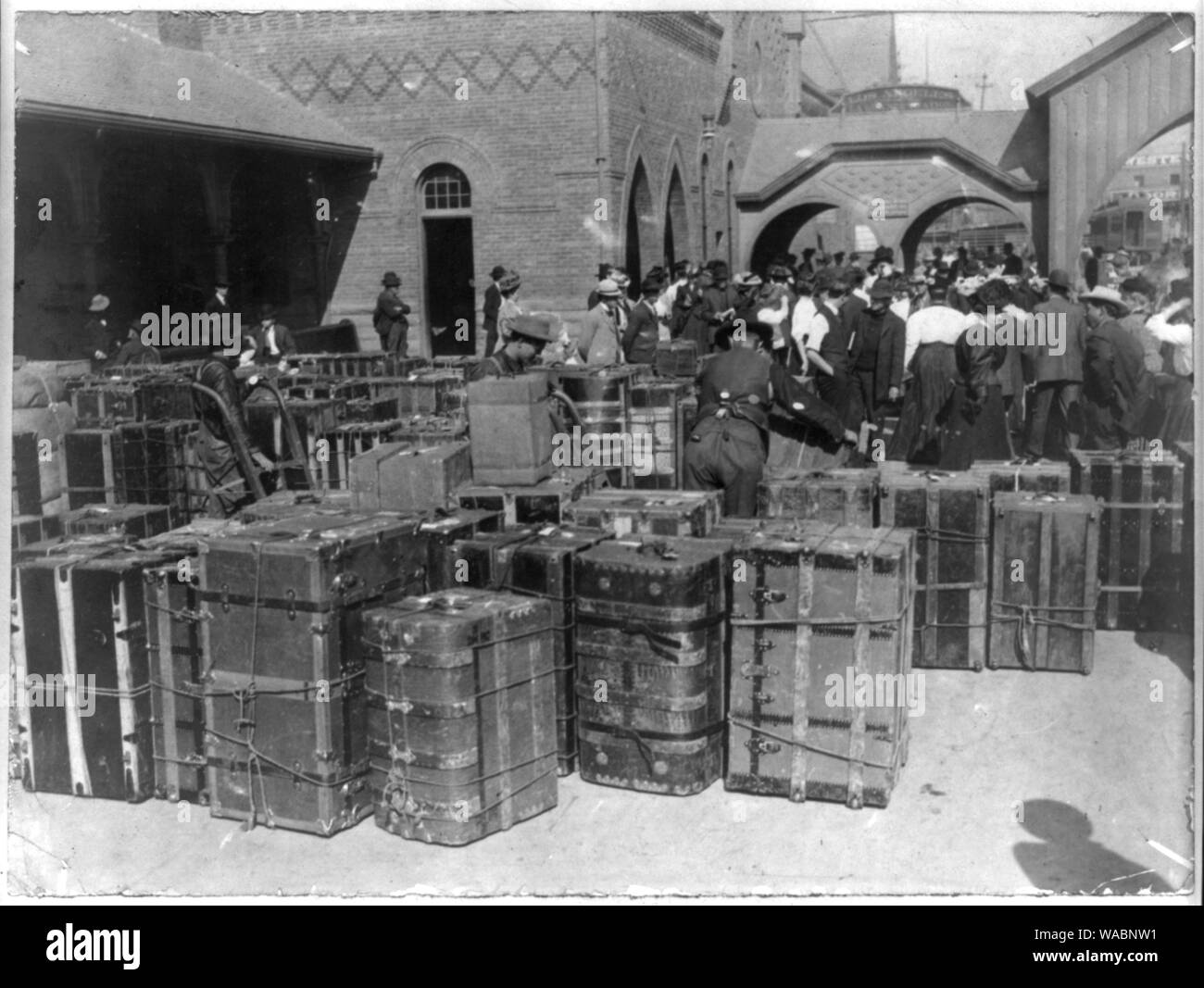 Colonists Black and White Stock Photos & Images - Alamy