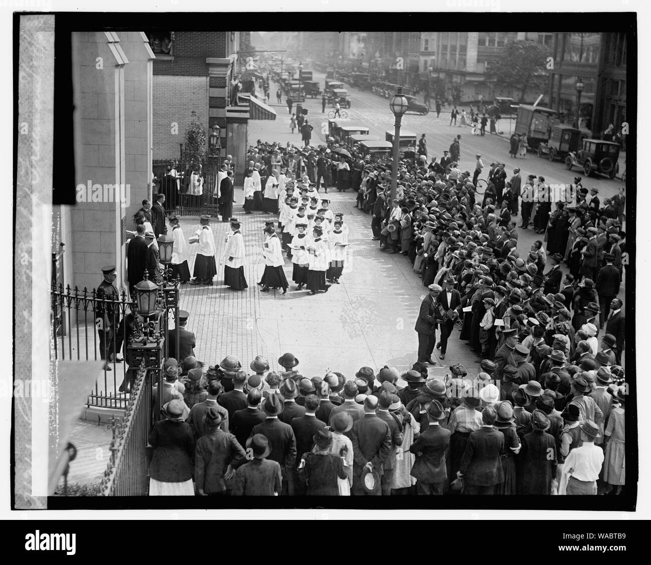 Consecration of bishop freeman hi-res stock photography and images - Alamy