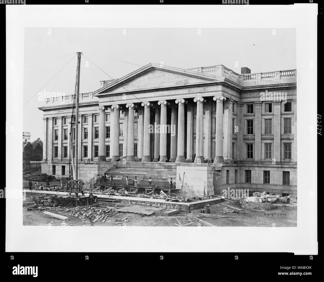 Columns stairs united states Black and White Stock Photos & Images - Alamy