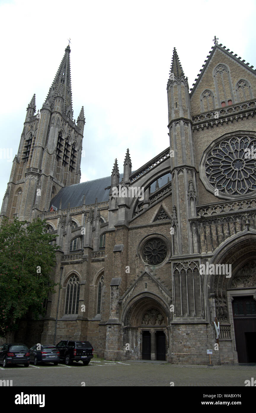 St. martins cathedral ypres hi-res stock photography and images - Alamy