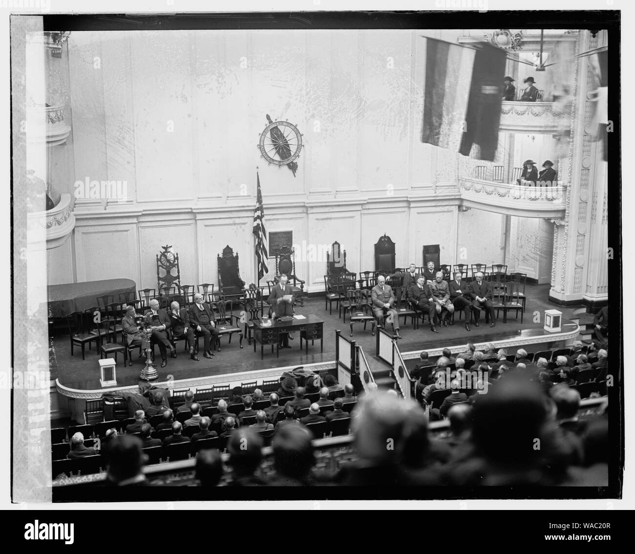Federal budget debate Black and White Stock Photos & Images - Alamy