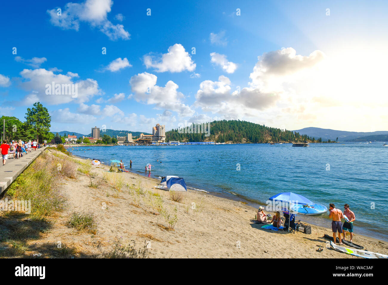 Summer hot heat sand beach people tourist hi-res stock photography and ...