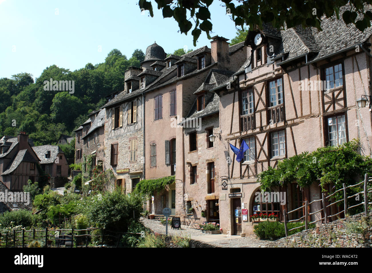 Conques abbey hi-res stock photography and images - Alamy