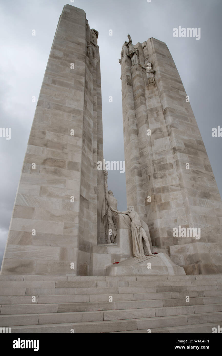 vimy ridge memorial for canadian forces of world war 1 near Arras ...