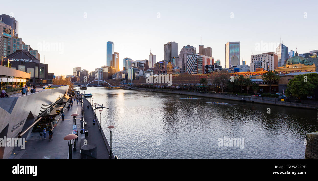 Melbourne Skyline at Sunset Stock Photo - Alamy