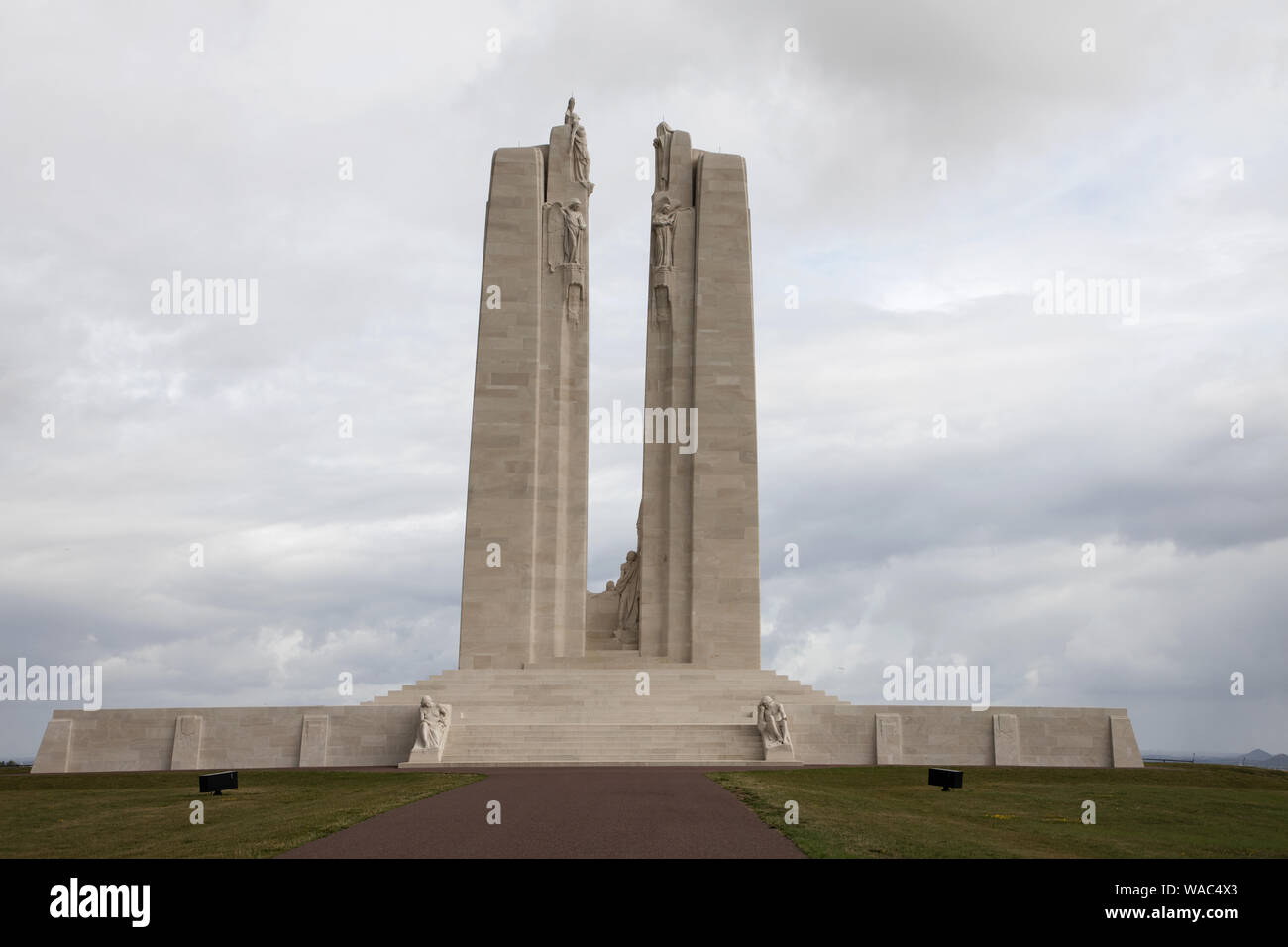 vimy ridge memorial for canadian forces of world war 1 near Arras ...