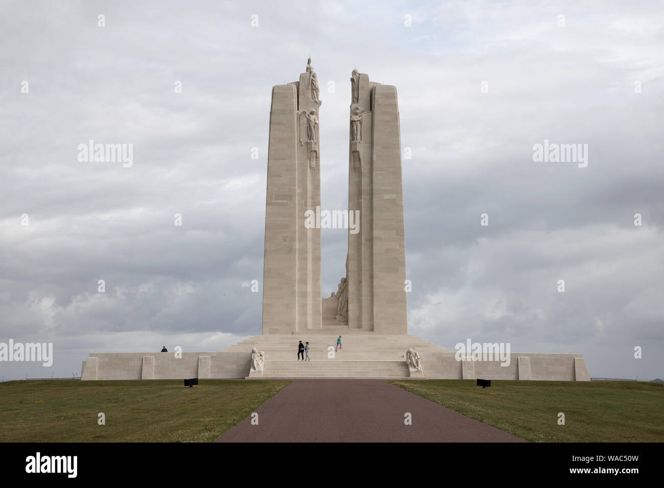 vimy ridge memorial for canadian forces of world war 1 near Arras ...