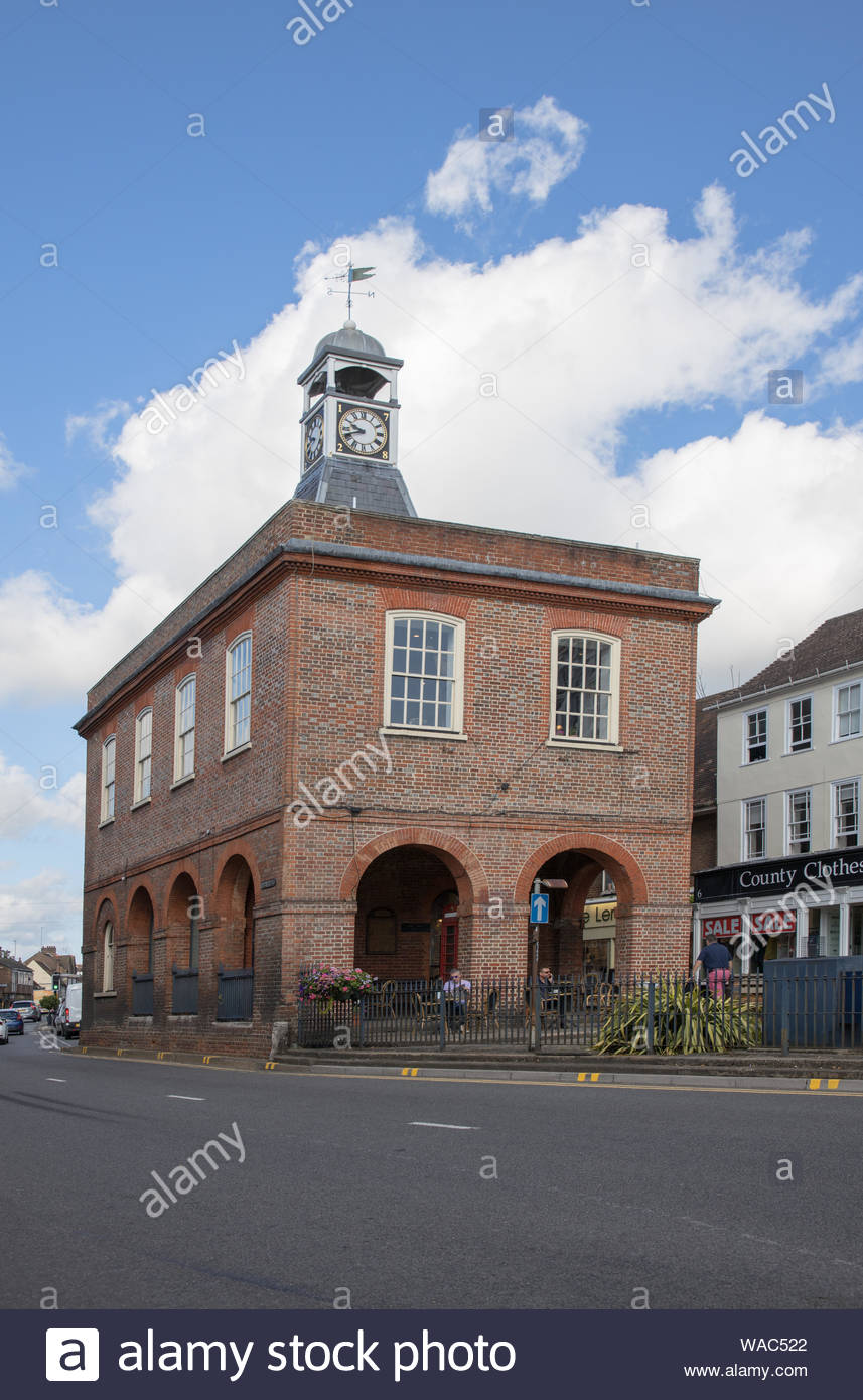 Reigate High Street Stock Photos & Reigate High Street Stock Images - Alamy