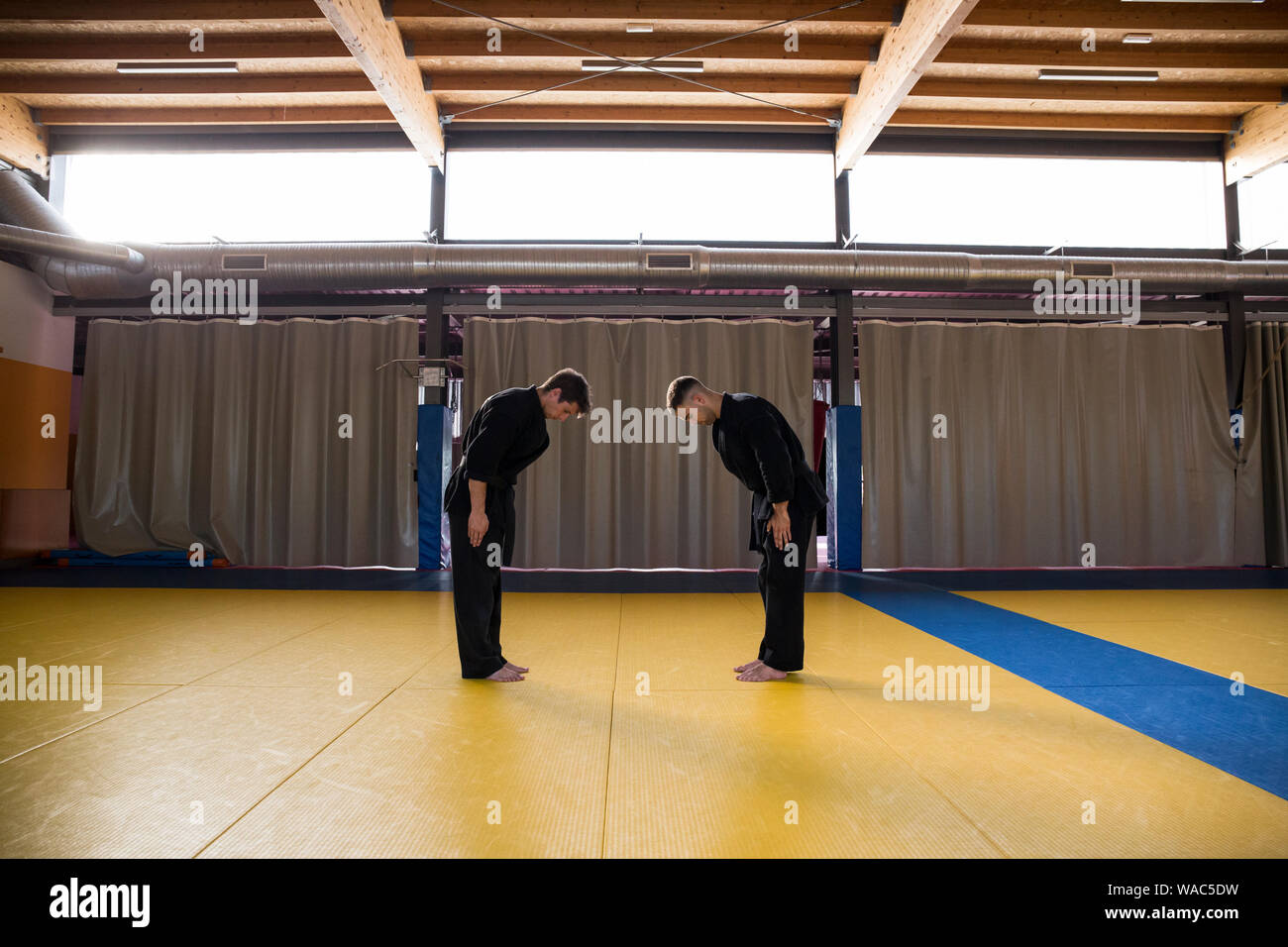 Bowing To Each Other High Resolution Stock Photography and Images - Alamy