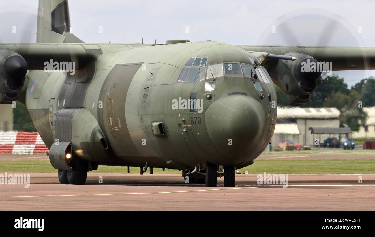 Hercules c 130 transporter aircraft hi-res stock photography and images ...