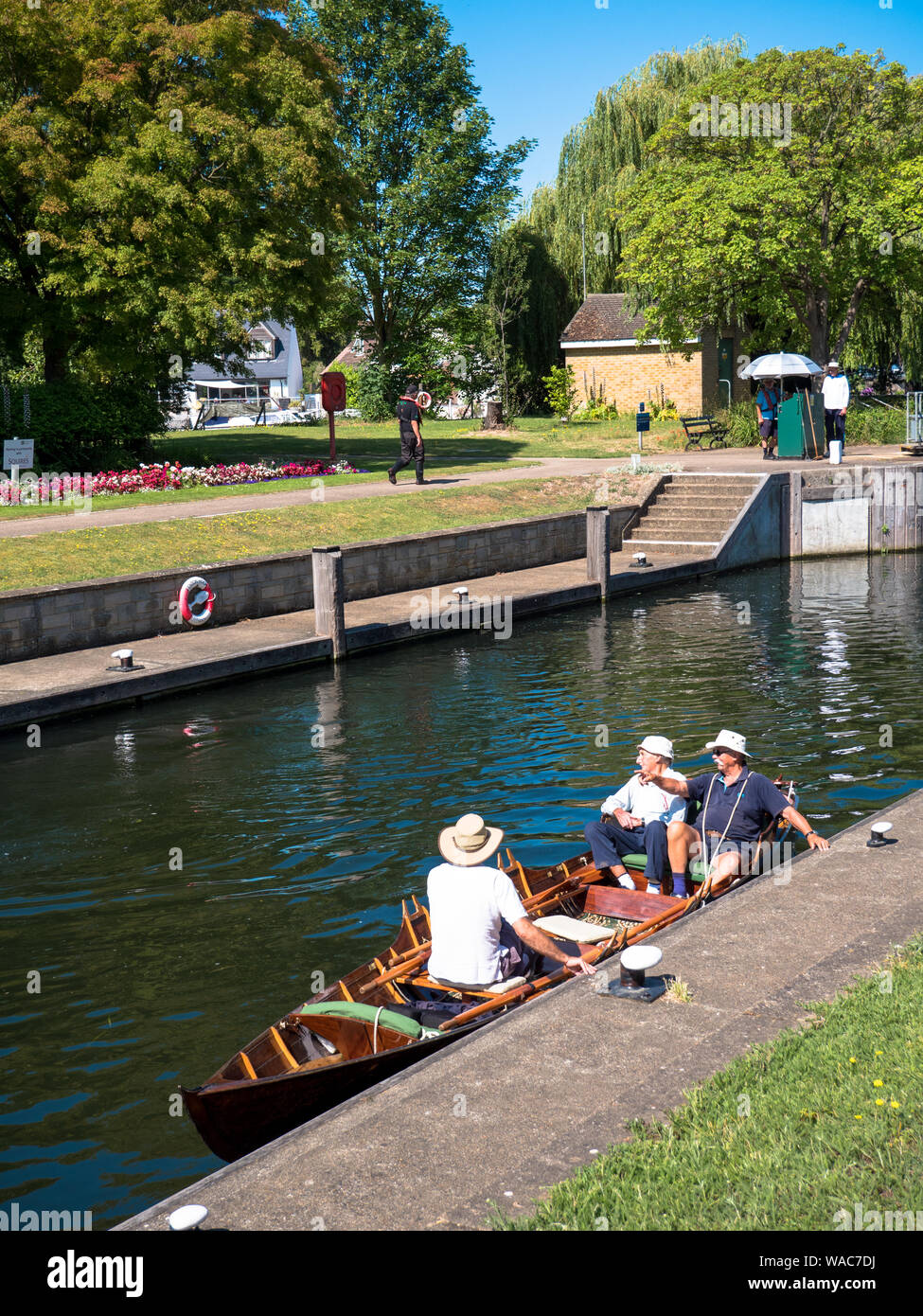 Rowing Boat Older Men, Penton Hook Lock, on The Thames Path, Staines ...