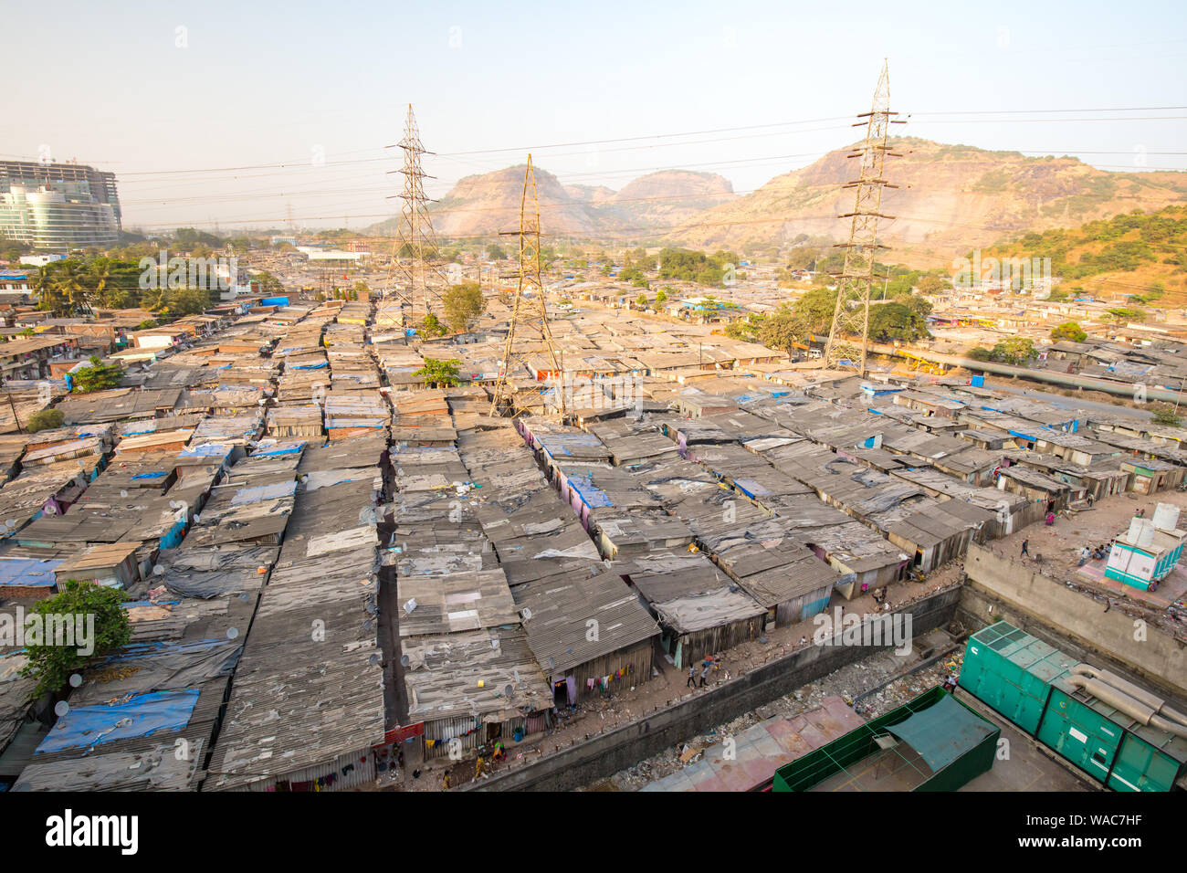 Indian slum rooftop hi-res stock photography and images - Alamy