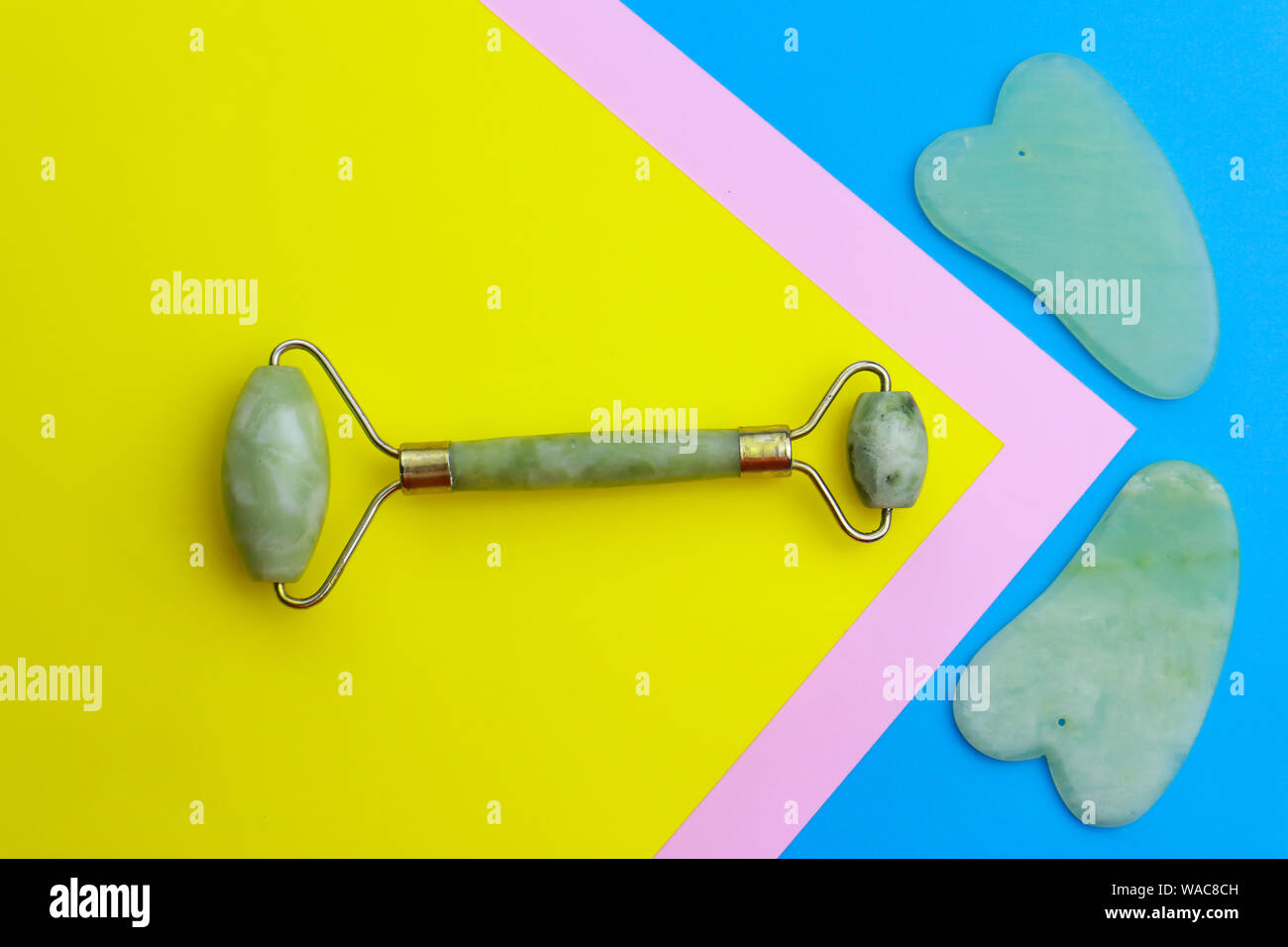 Facial roller hi-res stock photography and images - Alamy