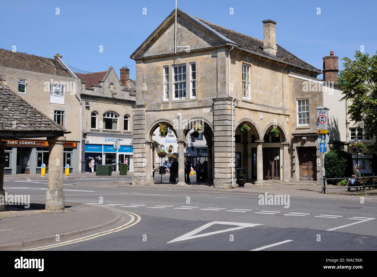 Town Hall, Market Square, Witney, Oxfordshire Stock Photo - Alamy
