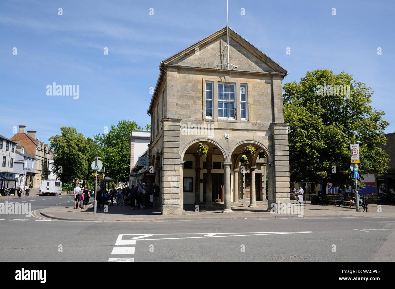 Town Hall, Market Square, Witney, Oxfordshire Stock Photo - Alamy
