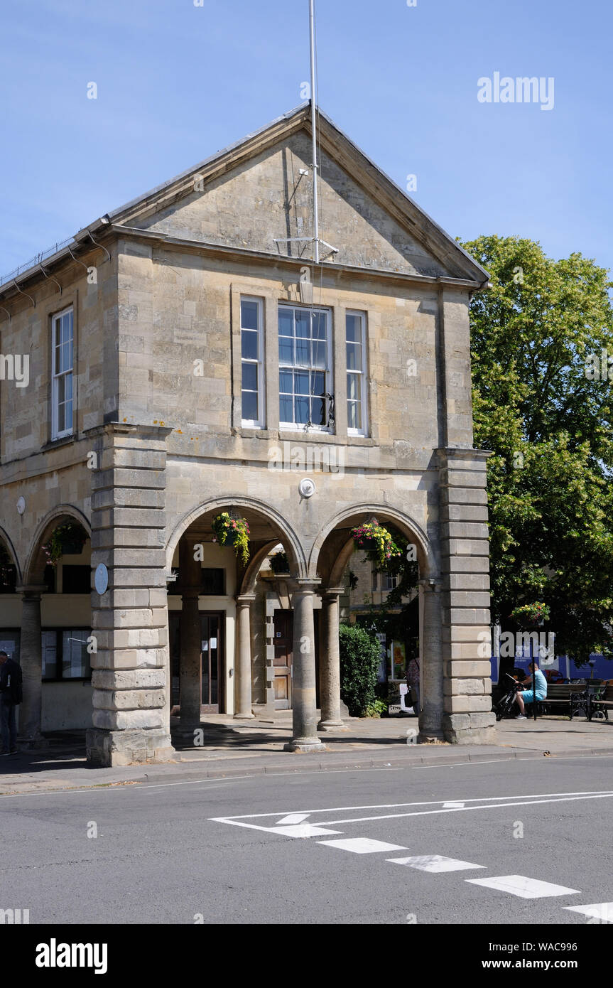 Town Hall, Market Square, Witney, Oxfordshire Stock Photo - Alamy