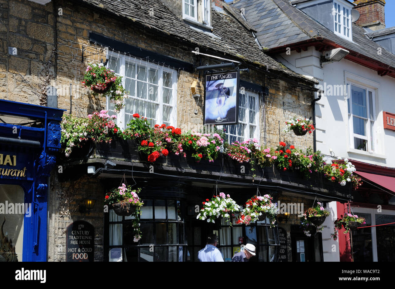 The Angel, Market Square, Witney, Oxfordshire Stock Photo - Alamy