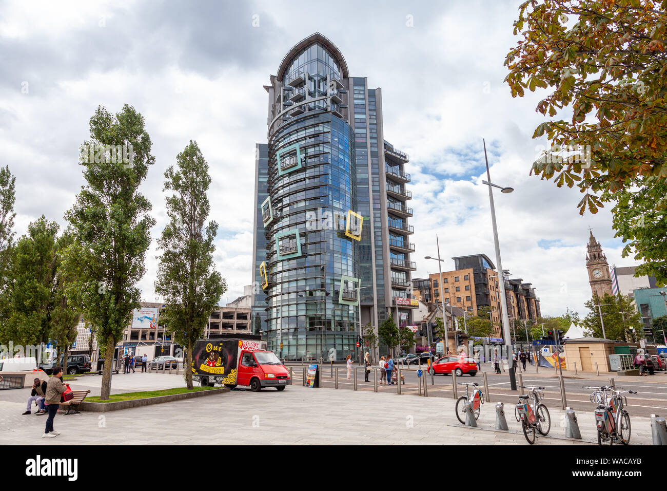 Fast food building architecture hi-res stock photography and images - Alamy