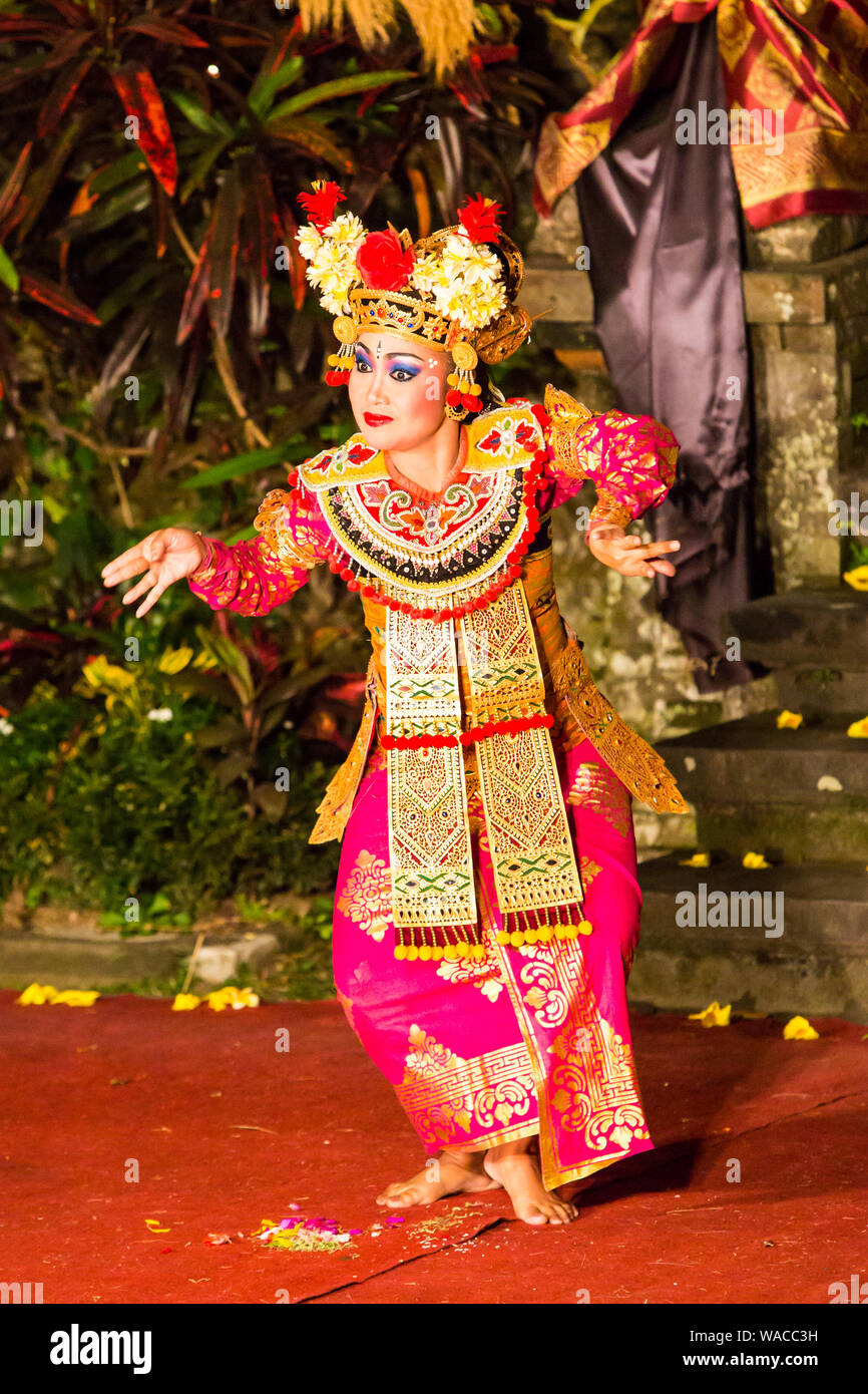 Balinese Night Show Stock Photo - Alamy