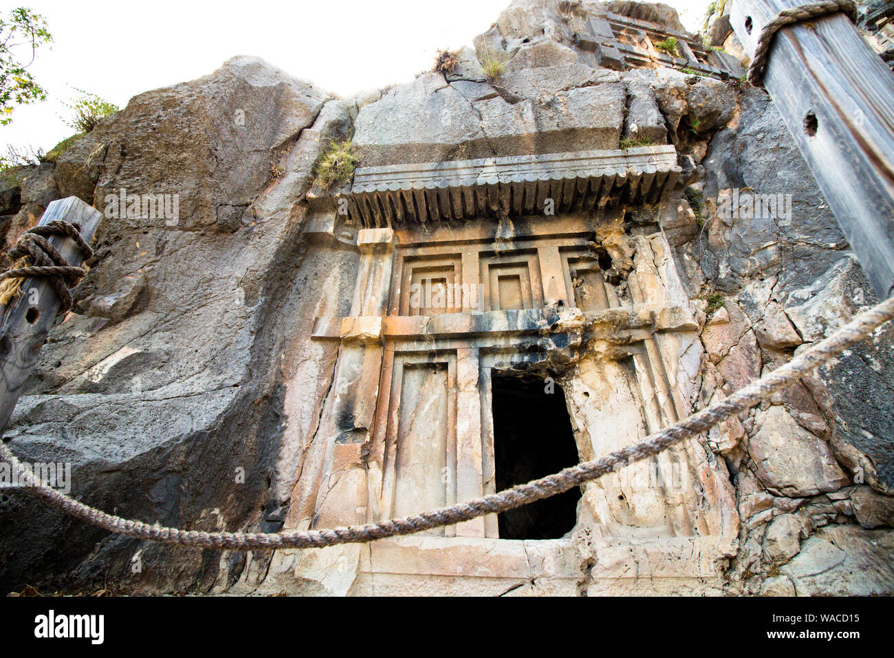 Modern tombs hi-res stock photography and images - Alamy