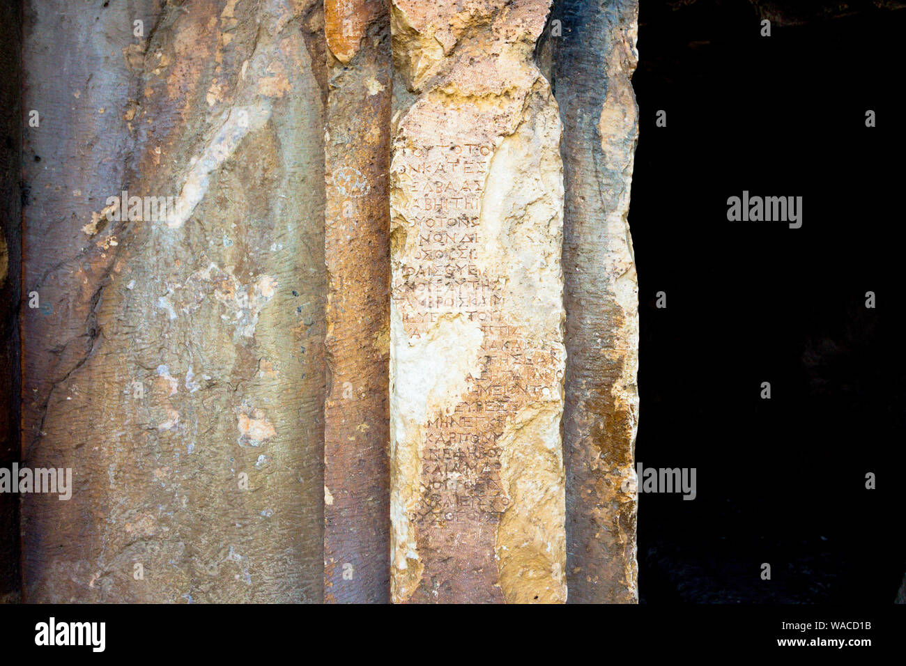 Modern tombs hi-res stock photography and images - Alamy