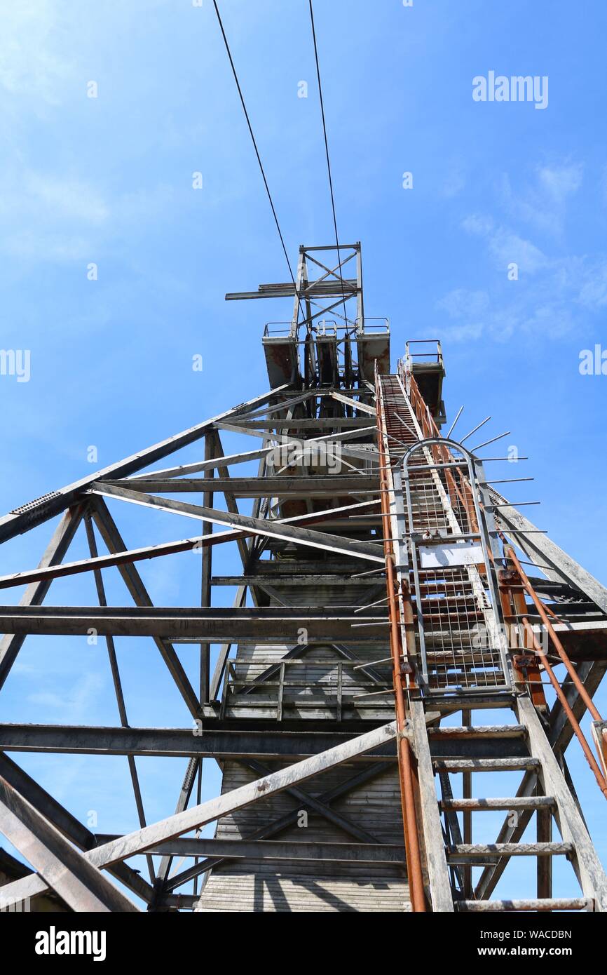 Poldark location filming hi-res stock photography and images - Alamy