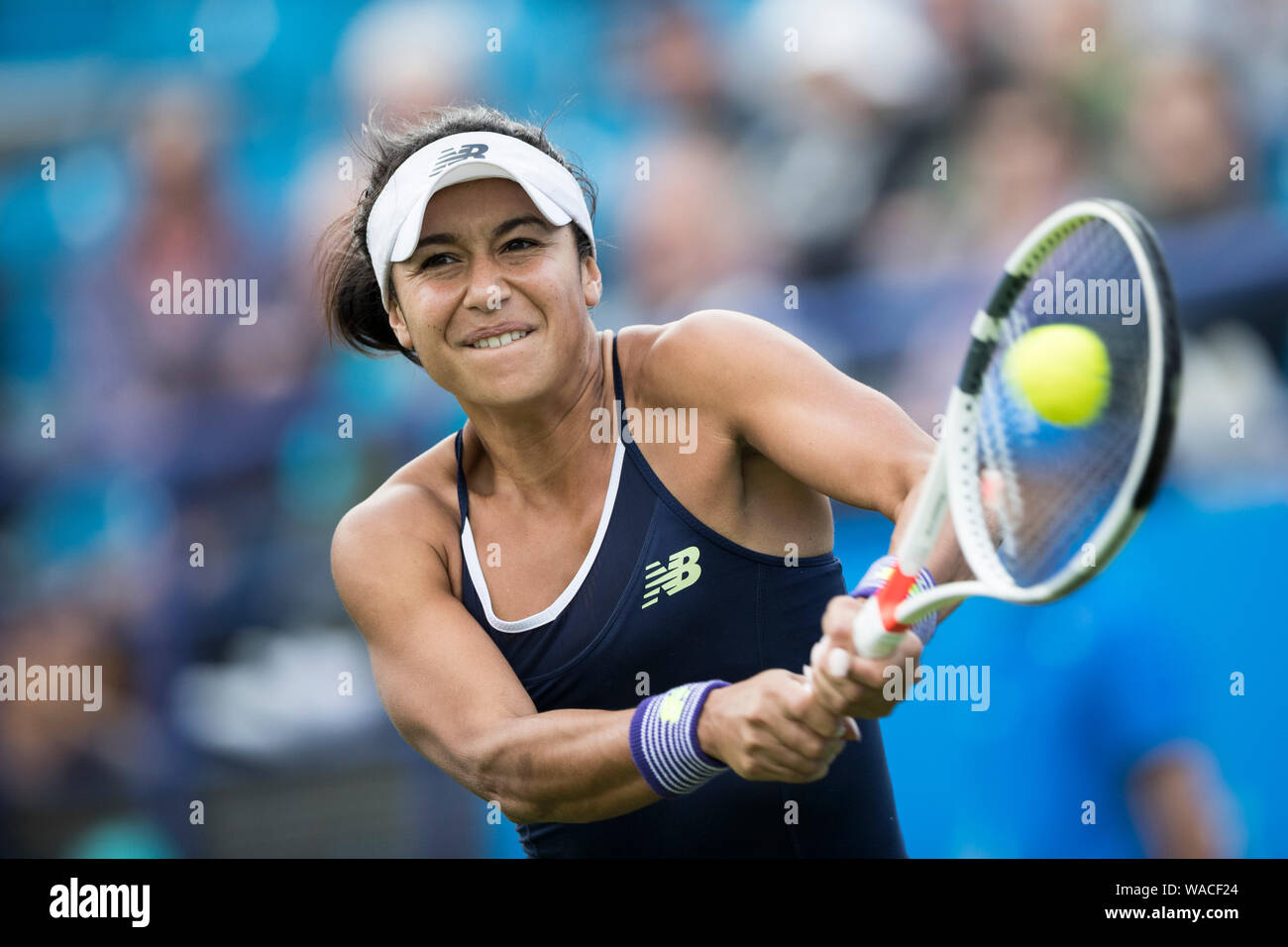 Ball hitting tennis racket hi-res stock photography and images - Alamy