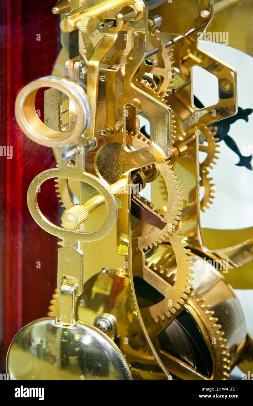 Clock gears hi-res stock photography and images - Alamy
