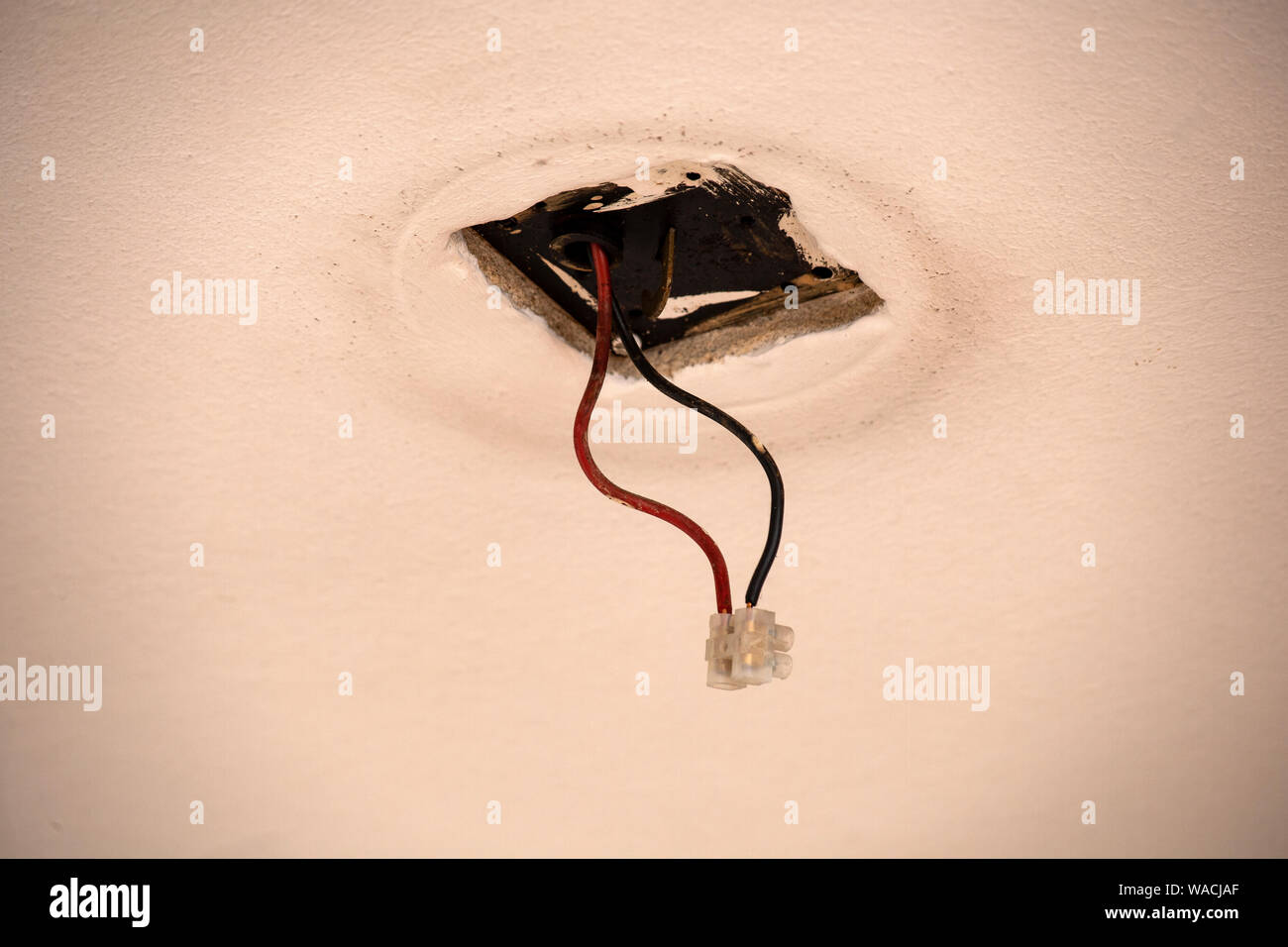 Electrical wires in office hi-res stock photography and images - Alamy