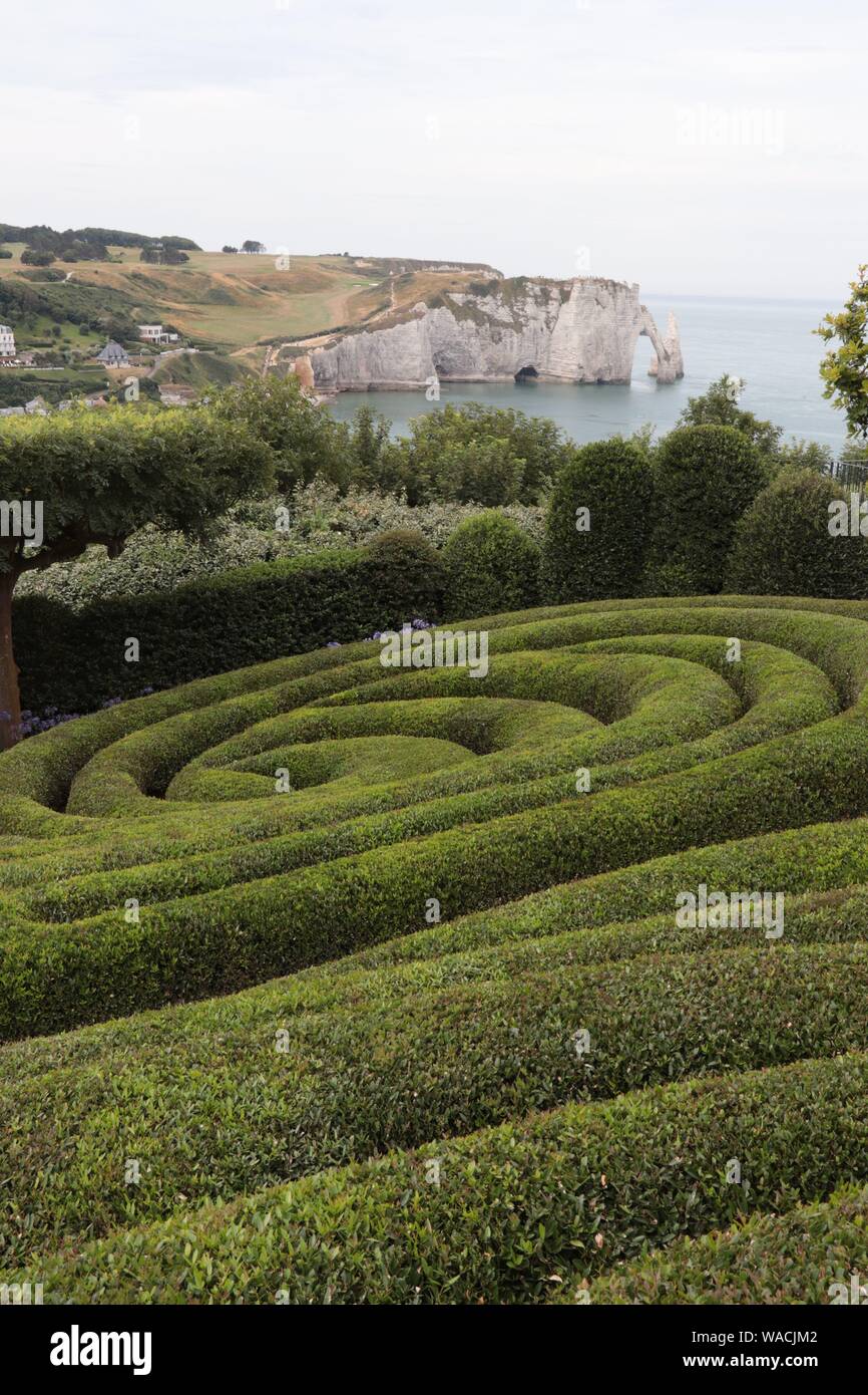 Etretat garden hi-res stock photography and images - Alamy