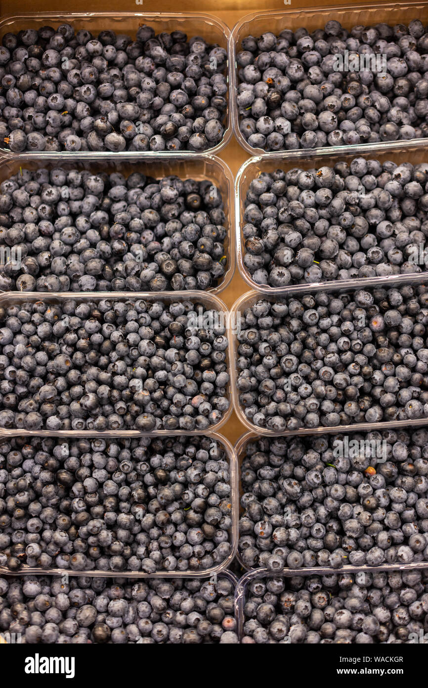 Blueberries Grocery Store High Resolution Stock Photography and Images ...