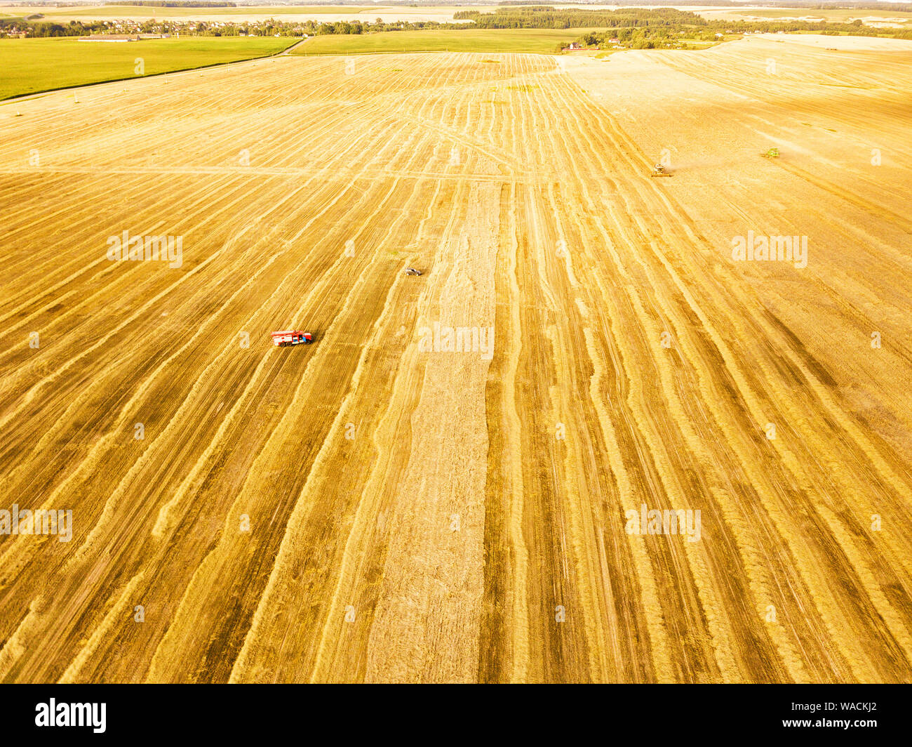 Combine harvester from top view hi-res stock photography and images - Alamy