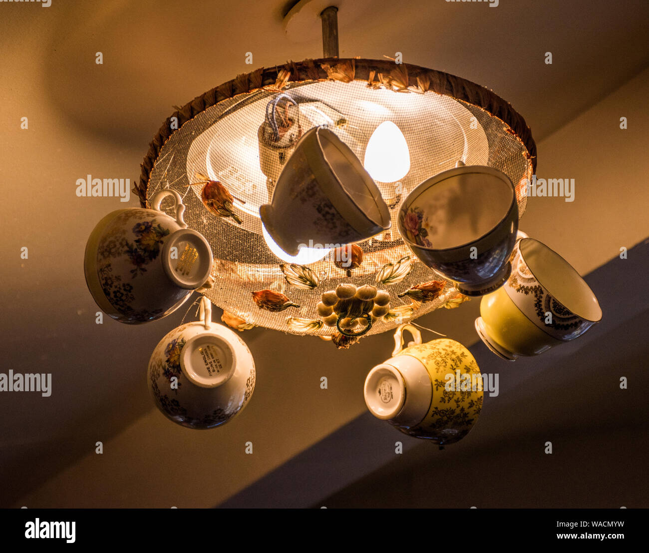 Lampshade display hi-res stock photography and images - Alamy