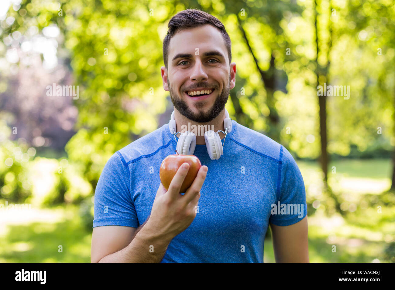 Athlete eating fruit hi-res stock photography and images - Alamy